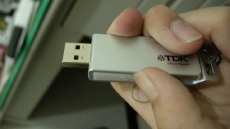 Lost USB - don't take it!!! - Article - GLBrain.com